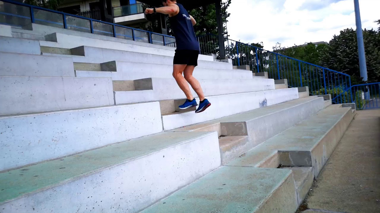Alternating single leg/joined feet step jumps - YouTube