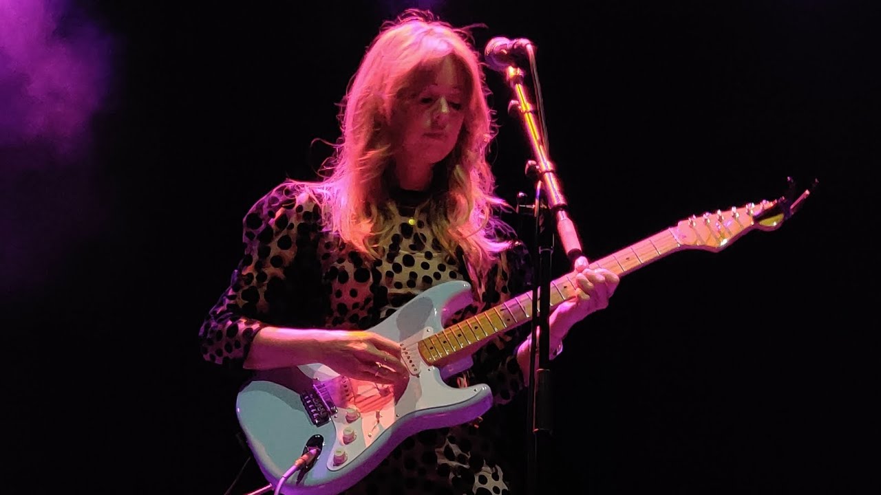 Ruth Radelet (plus Adam Charles Miller) - Shadow - Novo LA 13 November ...