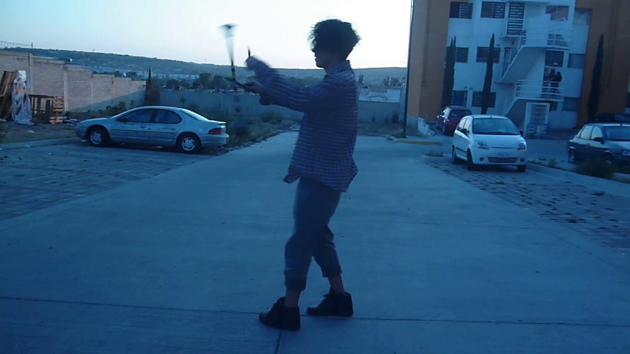 Devilstick tricks .... Trucos en Golo - YouTube