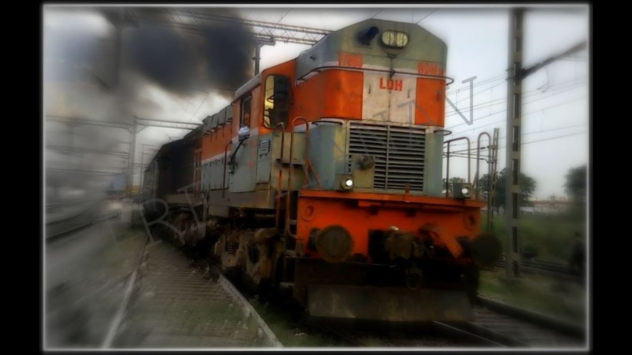 Chugger Machine LDH WDM3A erupts hard with 54542 Delh-Ambala Passenger ...