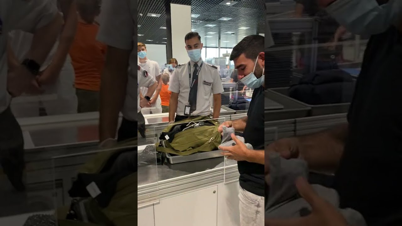 Man Embarrassed When Airport Security Told Him To Take Out Liquid Off man-embarrassed-when-airport-security-told-him-to-take-out-liquid-off