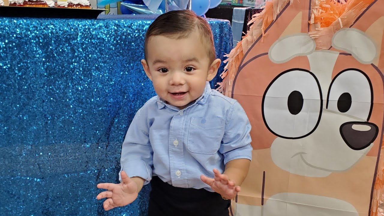 Celebrando el cumpleaños 🎂 #1 de Mateo - YouTube