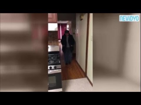 Hediye alan kadın sevinçten kendinden geçti