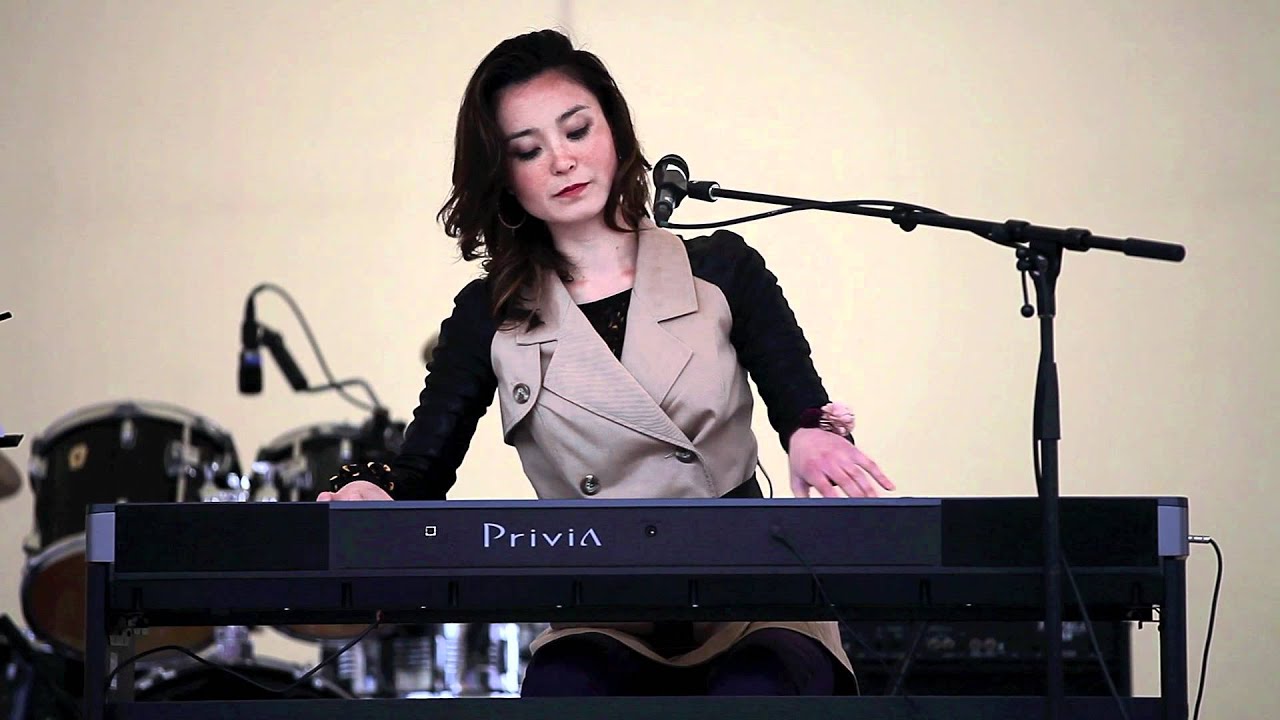 2012 UW JSA Matsuri - (Emi Meyer "LOL") - YouTube