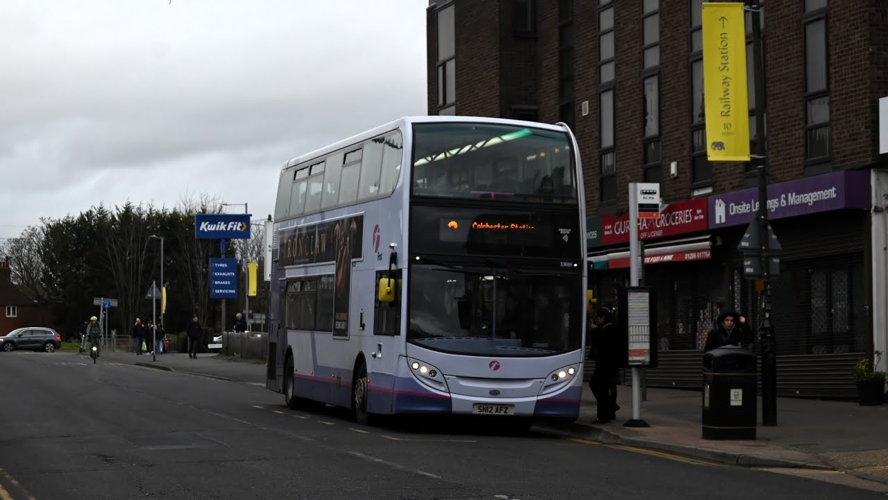 Ex First Manchester | 33689 SN12 AFZ First Essex | Enviro 400 | S2 to ...