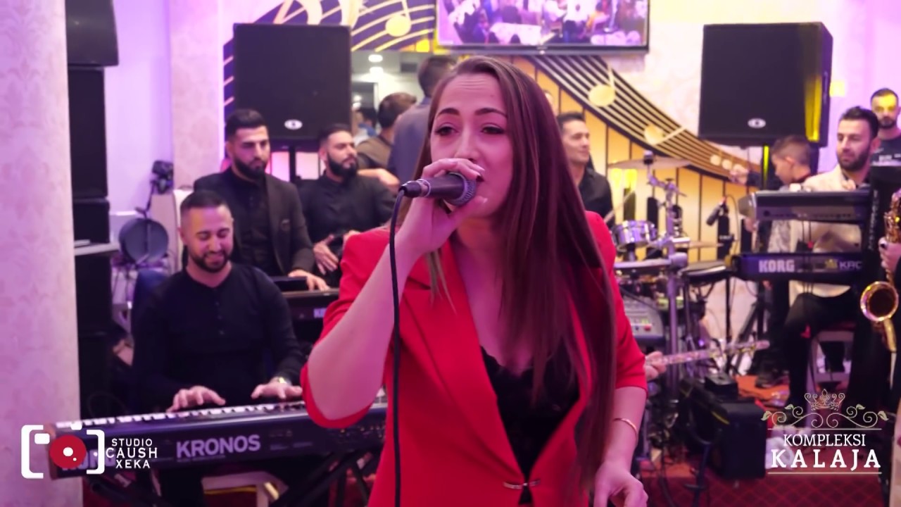 Mirjeta Mema & B13 - Kolazh Popullor LIVE - Kompleksi Kalaja 2019 - YouTube