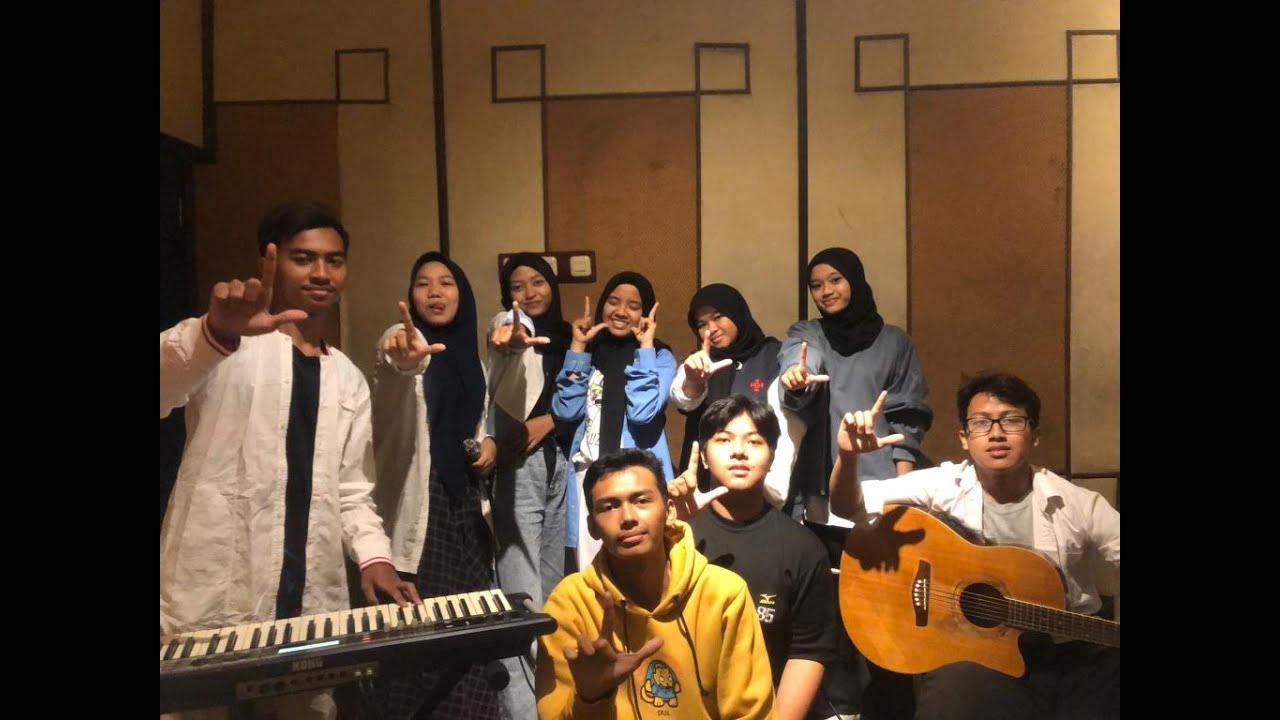 musikalisasi puisi "Dara , Puan, Suri dan Wanita" by Elfanor.shc | XI ...