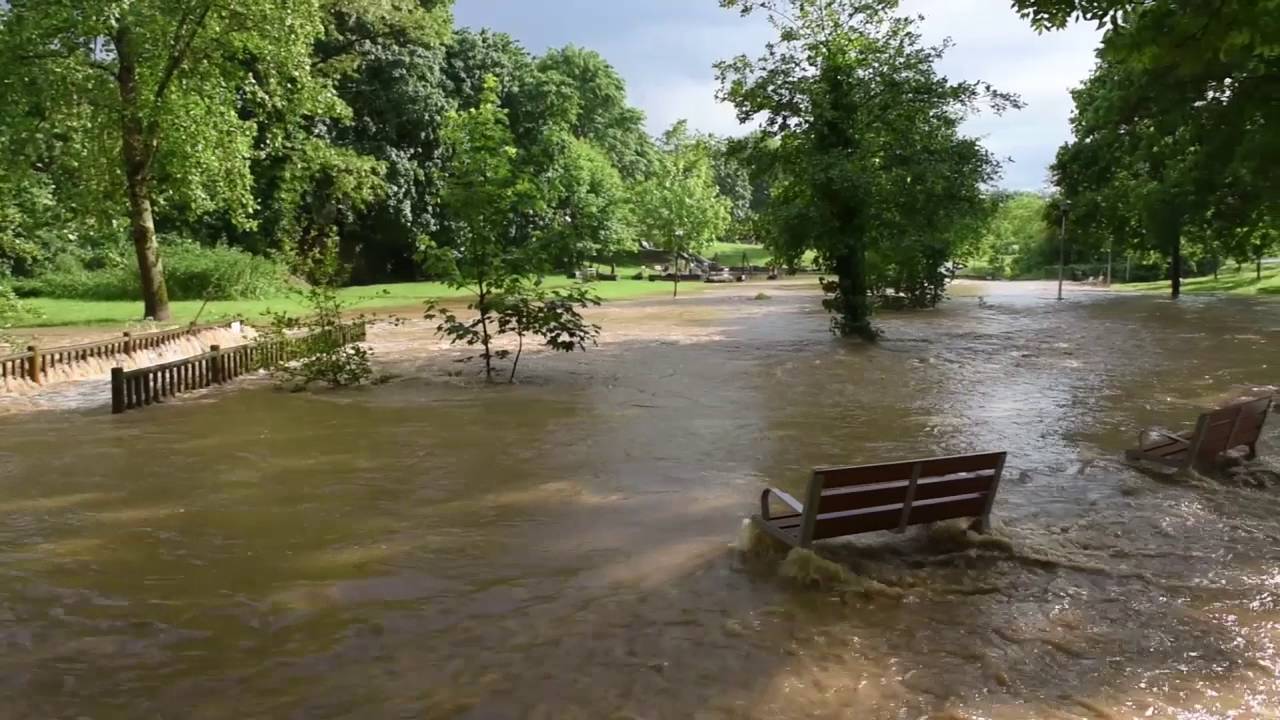Inondation au parc de l'Auzette à Limoges - YouTube