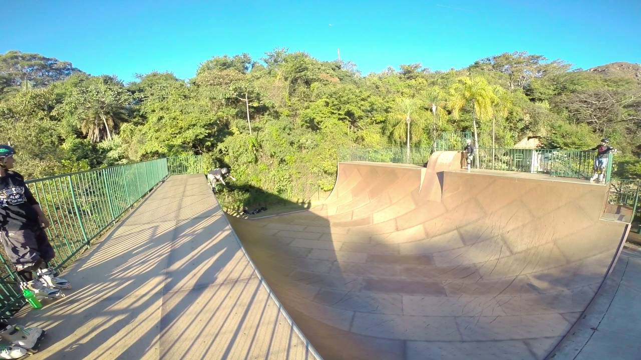 Patins Inline vertical no Halfpipe Mangabeiras - grind line - Easy ...