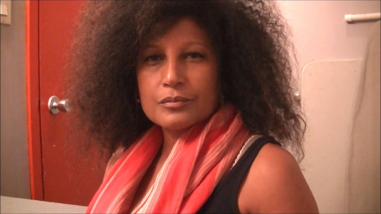 Razia Said - Madagascar Wake Up, festival Nuits d'Afrique 2014 - YouTube