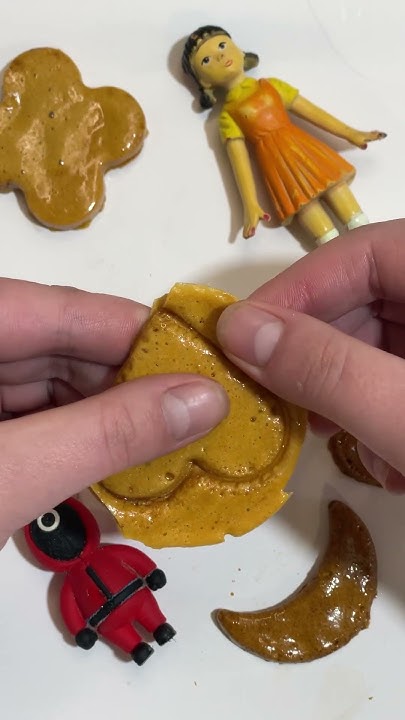 Squid game Dalgona cookie #dalgona #squidgame - YouTube