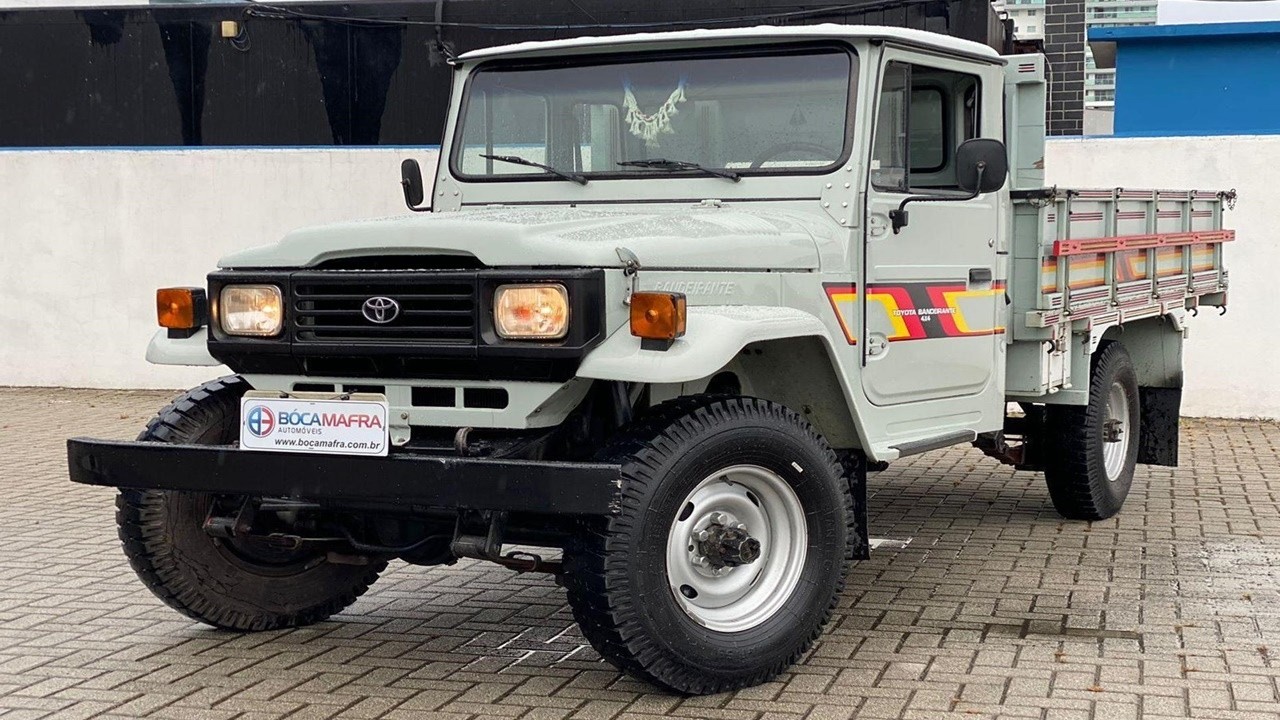TOYOTA BANDEIRANTE À VENDA A PARTIR DE 27 MIL - YouTube