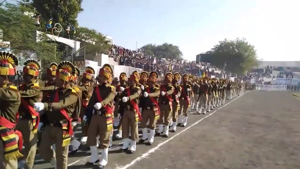 Police vs Army Parade Comparison | Indian Army Is The Best🇮🇳🇮🇳 - YouTube