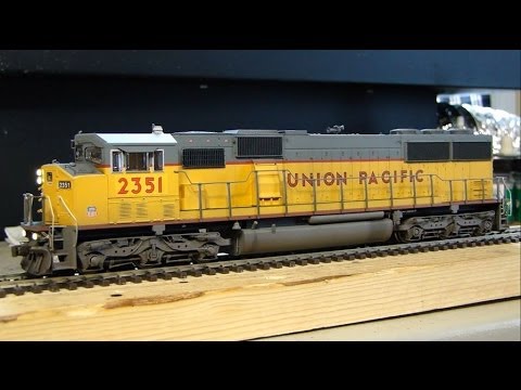 Custom Proto 2000 Union Pacific 3-Window SD60M #2351 - YouTube