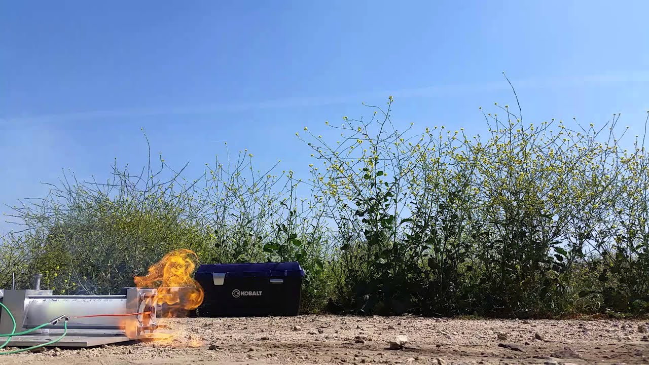 Hybrid Rocket Motor 04 10 2015 Test 4 Paraffin Wax - YouTube