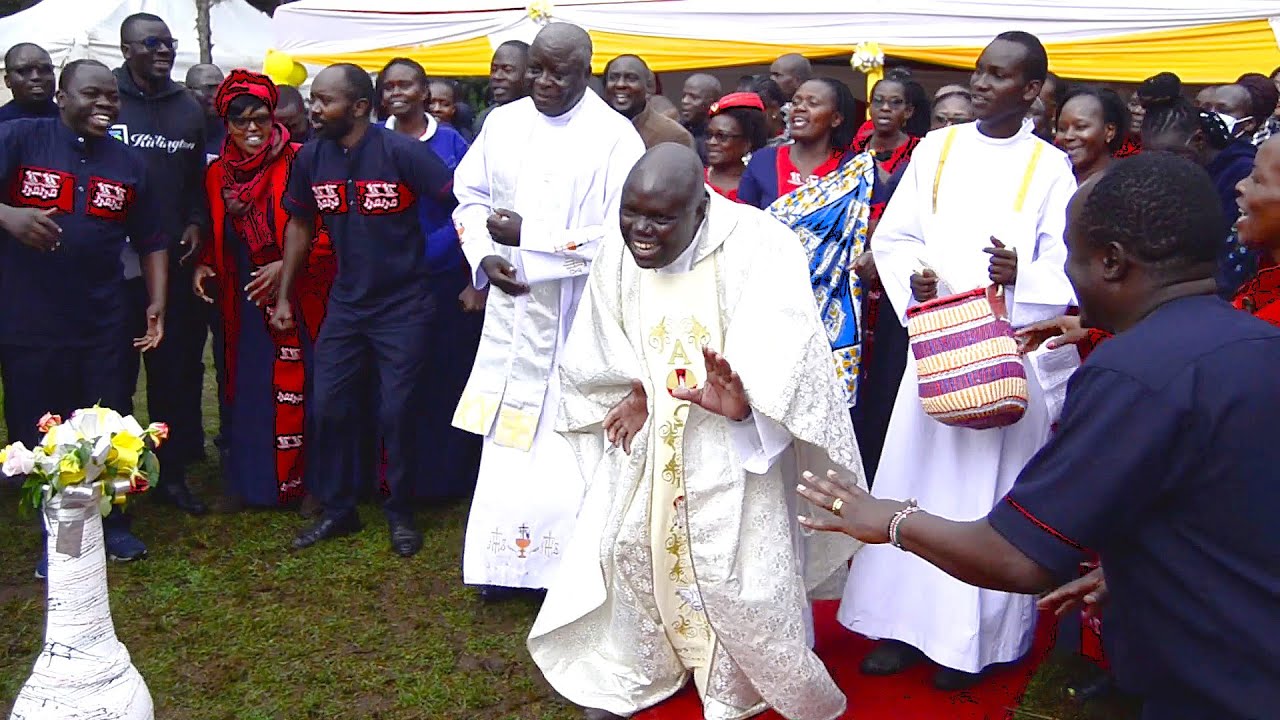 FR. SELEMBO, CELEBRATING 25 YEARS OF PRIESTHOOD. - YouTube