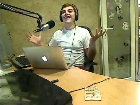ZIP FM Radistai Skambutis tarp Mariaus ir jo merginos Gretos (Full) - YouTube
