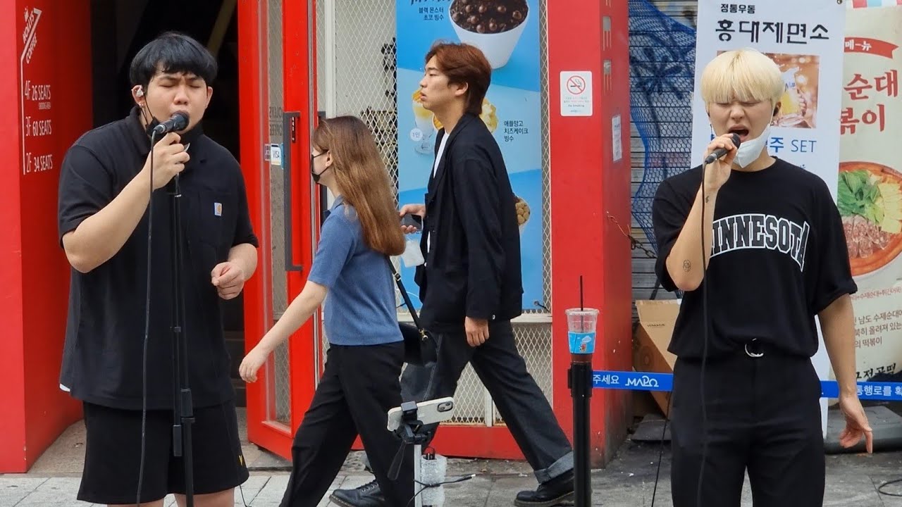 이희원(Lee Heewon)&이원영(Lee Wonyoung)/ 홍대보컬버스킹(Hongdae Vocal Busking) - YouTube