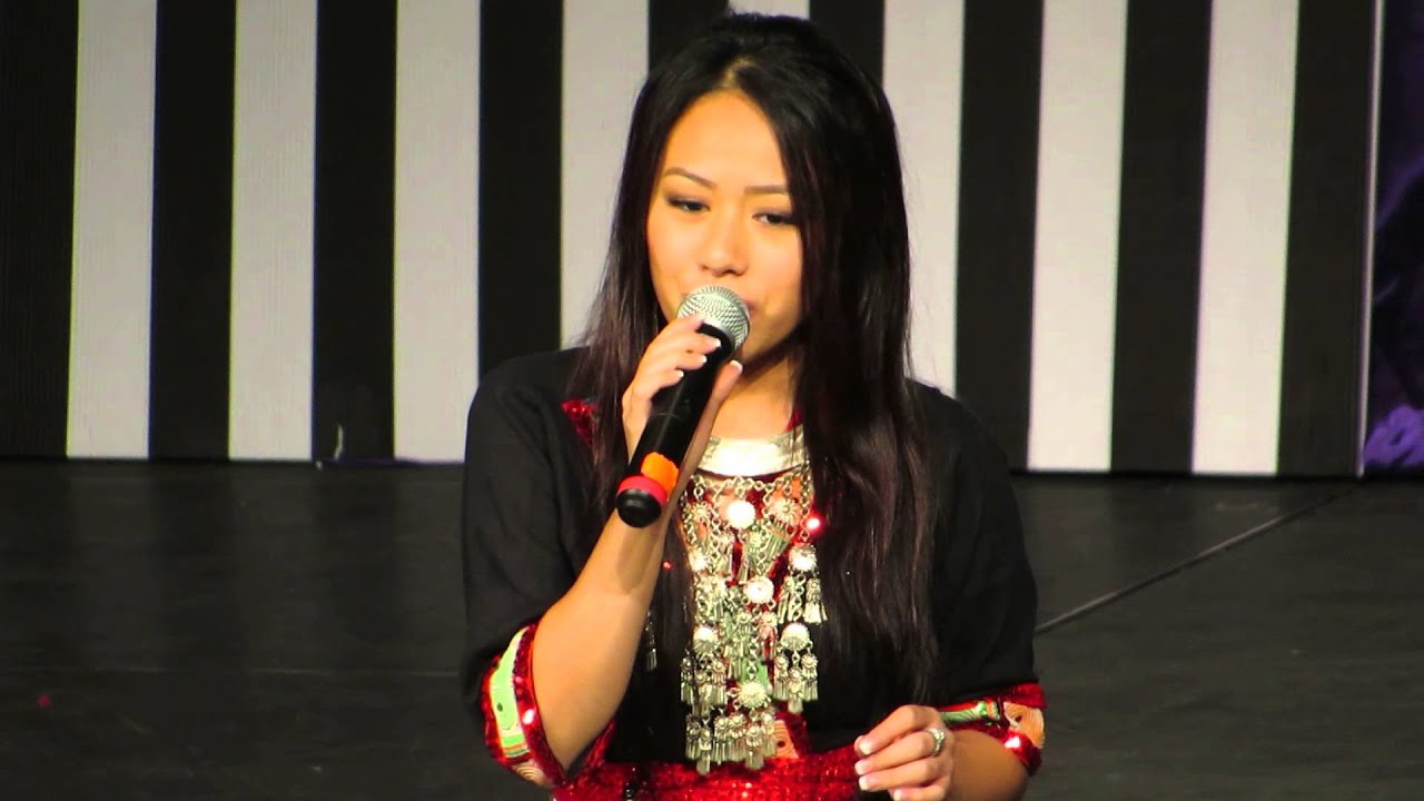 Michelle Vang Hmong New Year 2016 - YouTube