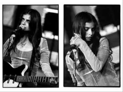 Mazzy Star Live '90 - Be My Angel +When You Were Young(1st of 3 YT ...