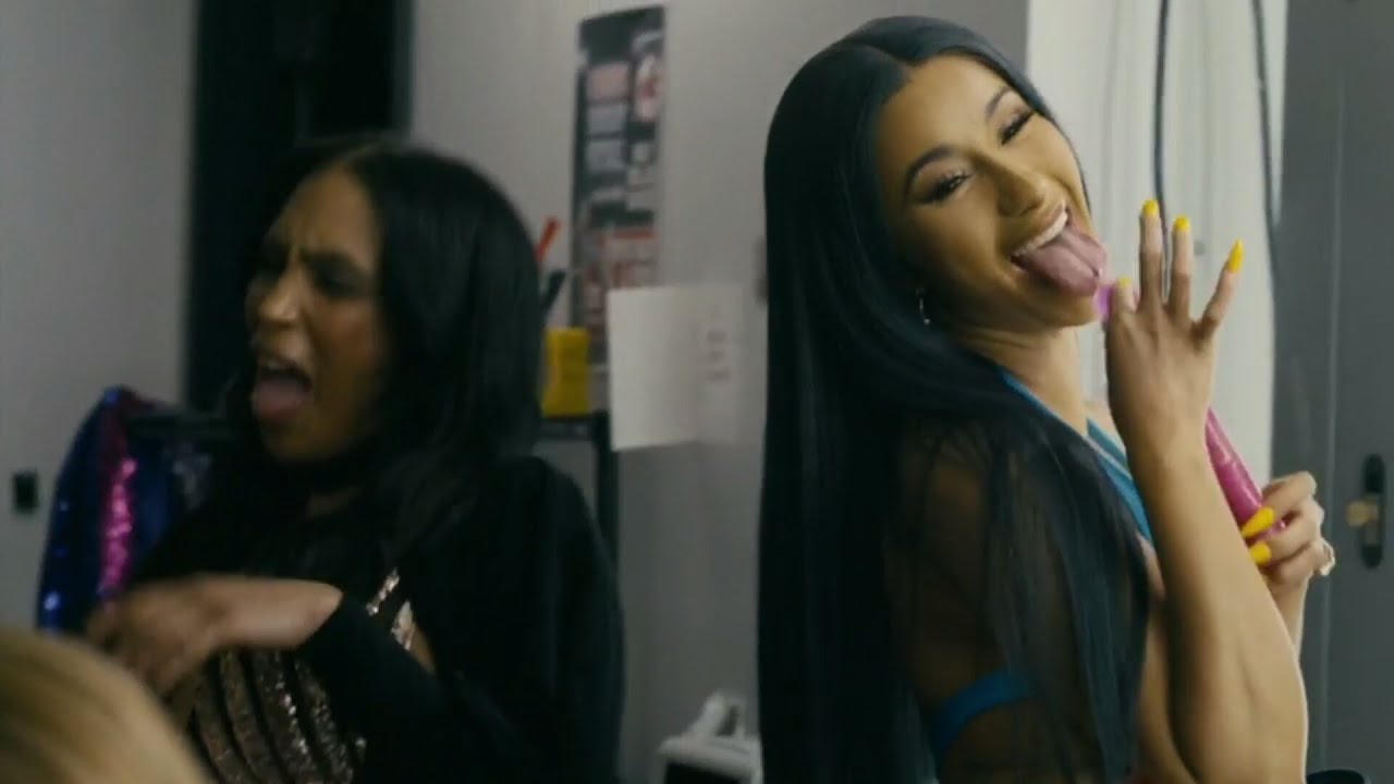 CARDI B | In HUSTLERS - YouTube