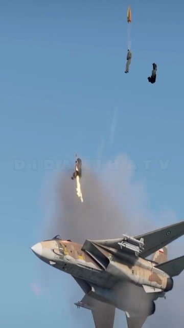 Dangerous 2 Pilots Ejecting | Fighter Jet #pilotlife #pilot #planecrash ...