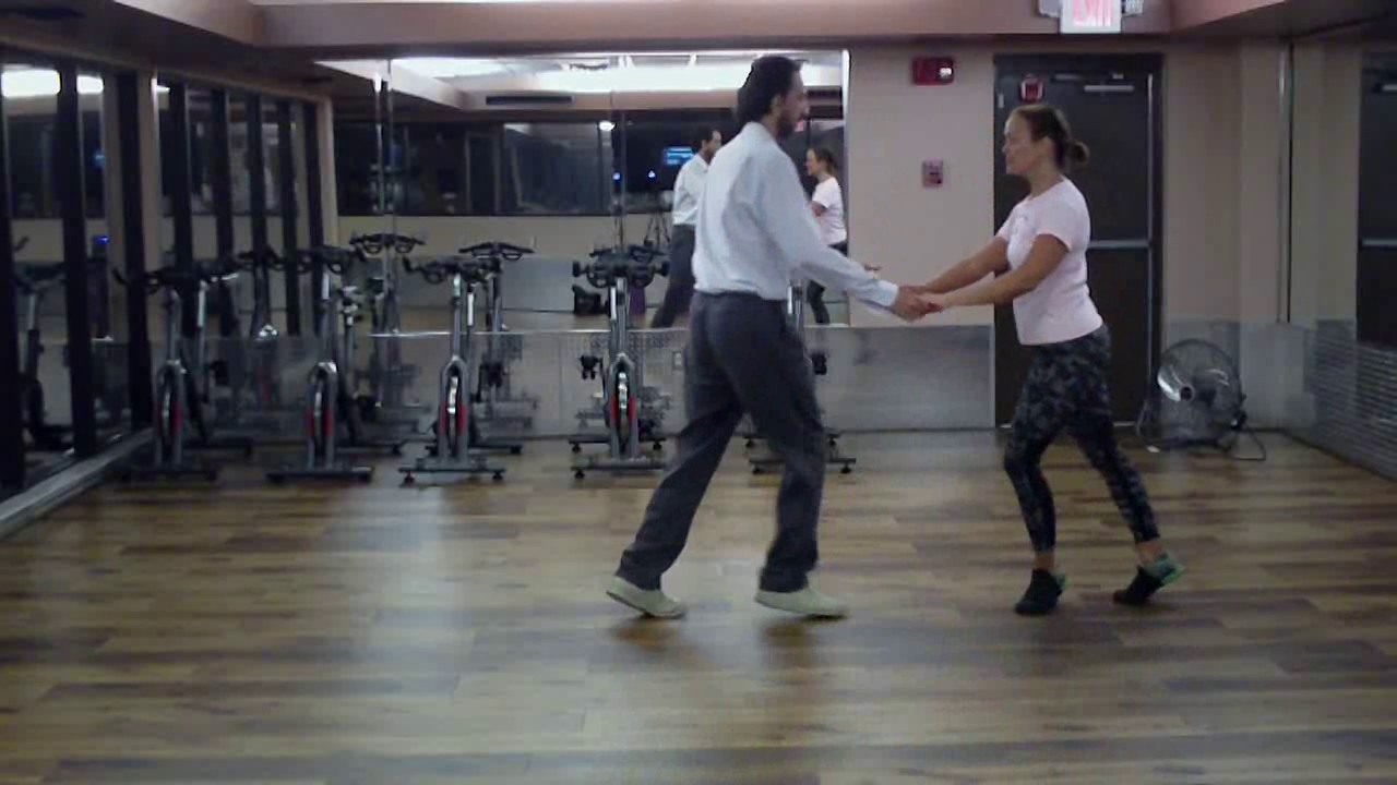 Hustle Dancing Basic Steps 0050 Routine Change Places - YouTube