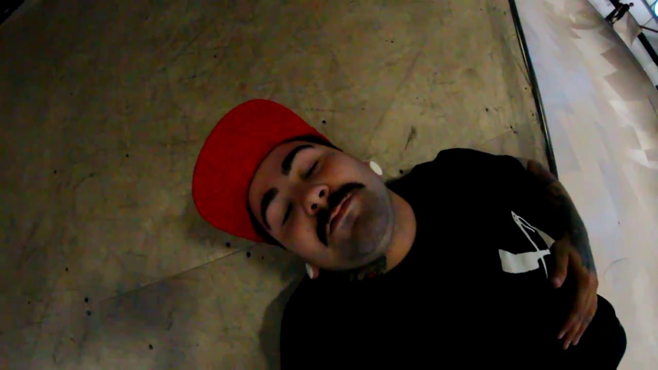 Scott Moreland & Jamie Rankin, chillin in the pipe - YouTube