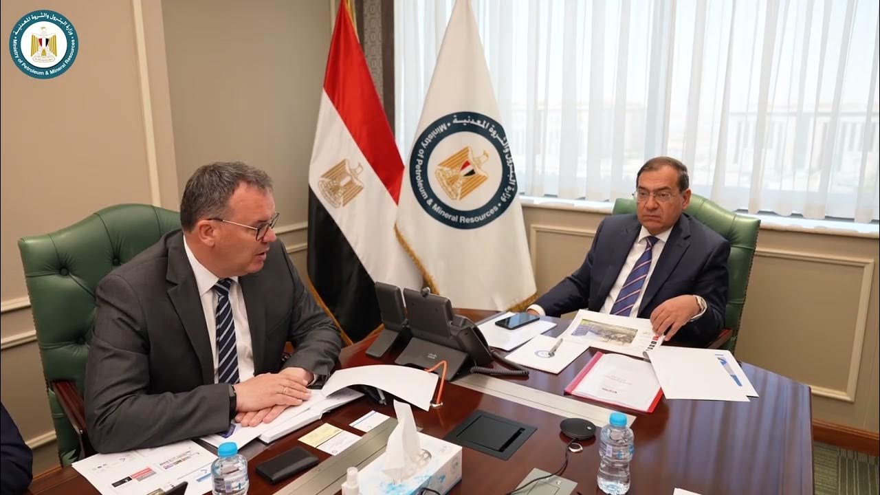 وزير البترول خلال المباحثات المشركة مع رئيس شركة سى واى بلس الالمانية