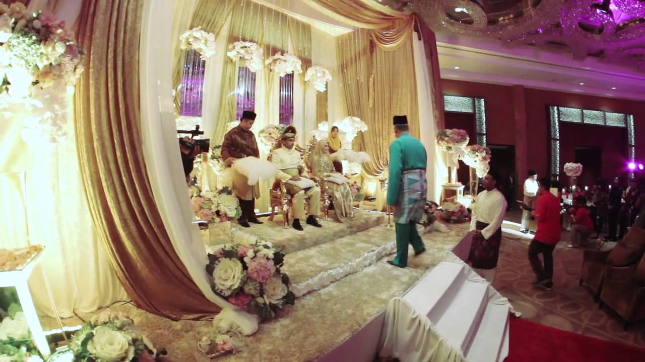 Majlis Resepsi Nazir Hussin & Norhazelim - YouTube