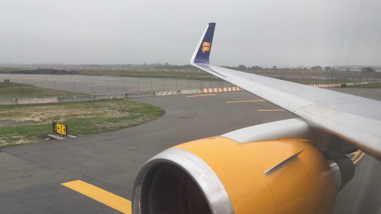 Icelandair Boeing 767-300ER (Winglets) Landing + Taxi at New York John ...