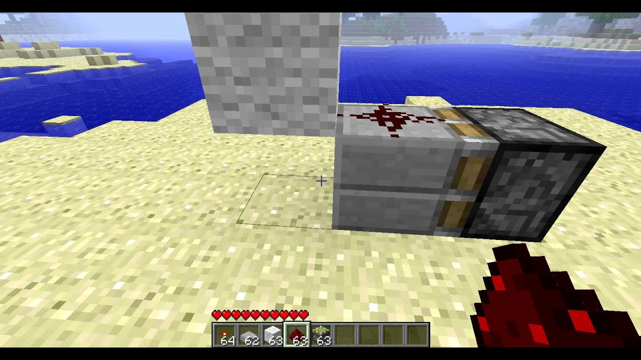 Weird MineCraft bug using sticky pistons and halfslabs. - YouTube