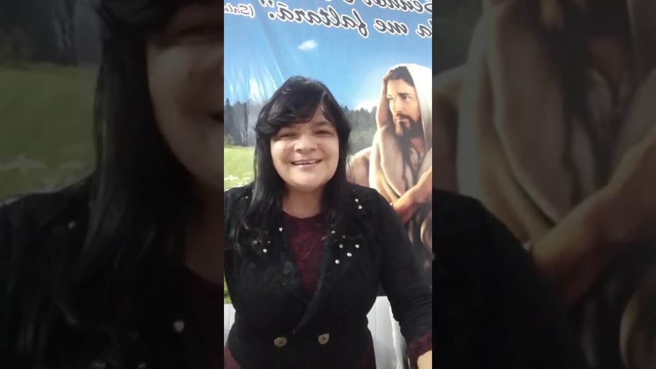 Pastora Rose Santos antes de iniciar o culto. R.Pedro Lessa 113 jardim ...