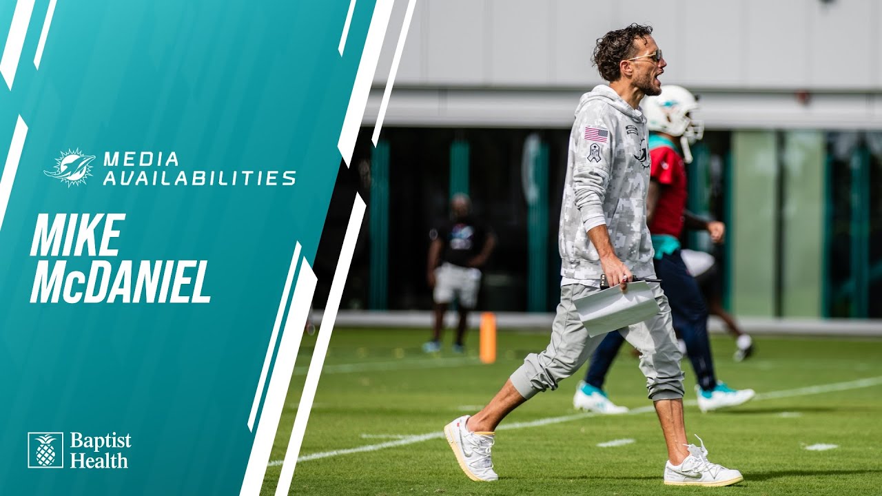 Coach Mike McDaniel meets with the media | Miami Dolphins - YouTube