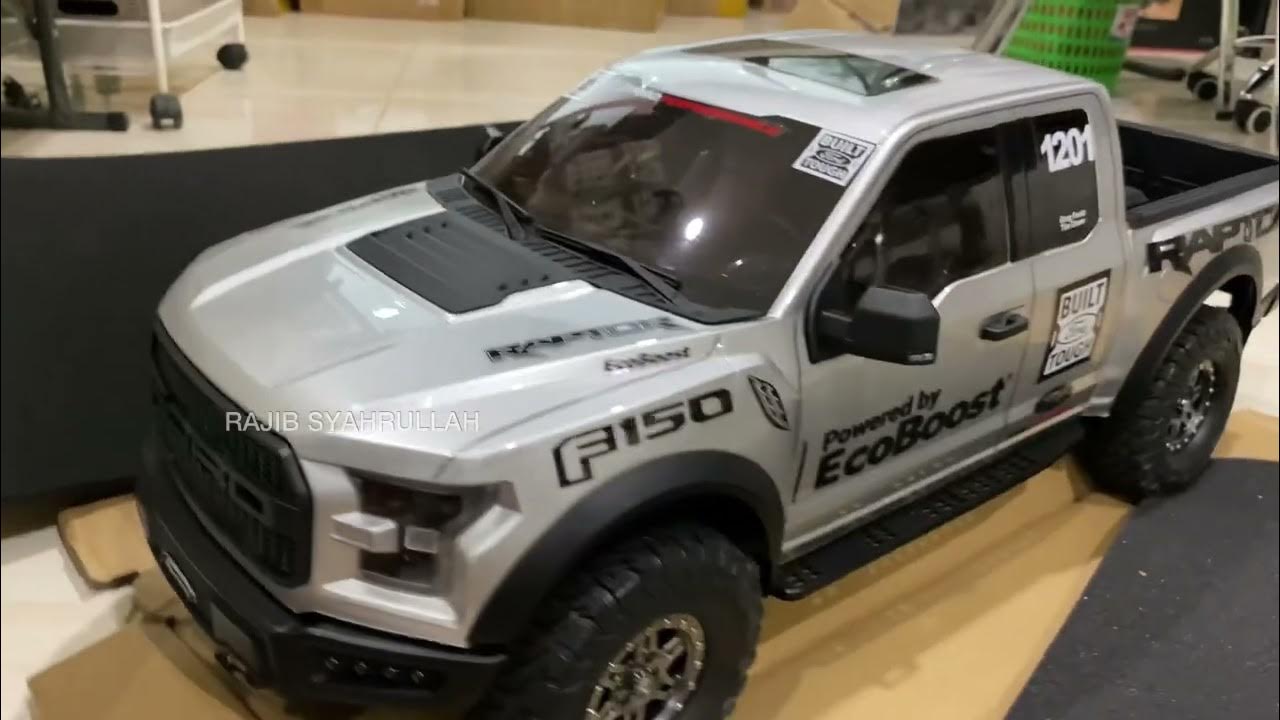 Traction hobby 1/8 ford raptor overview - YouTube