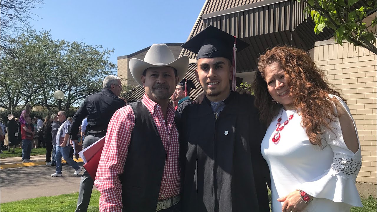 vLOG!!!!! BIG Brothers College graduation 🎓 😱 - YouTube