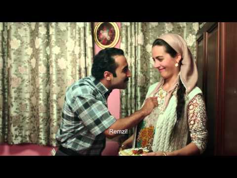 Pulling the Plug Trailer - German Subtitle