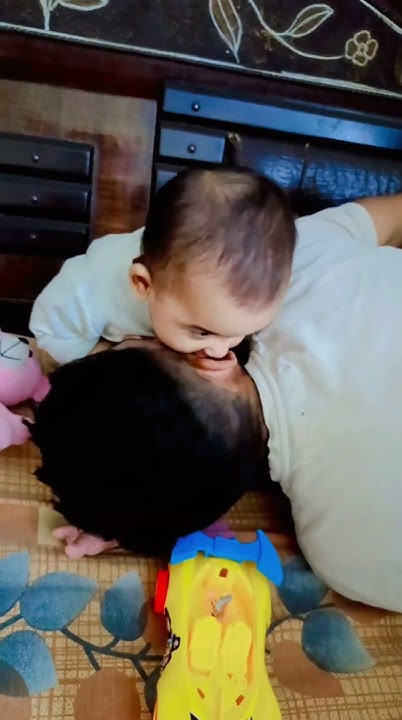 kis kis ko chumi kru mai.romance ka king hu mai..😚🤪#cute #viral video #ytshorts - YouTube