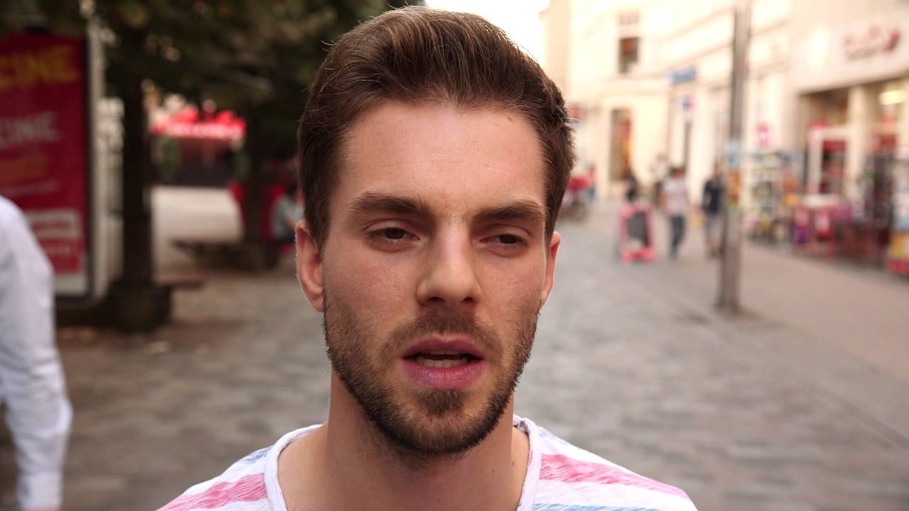 Benni 09 DU - YouTube