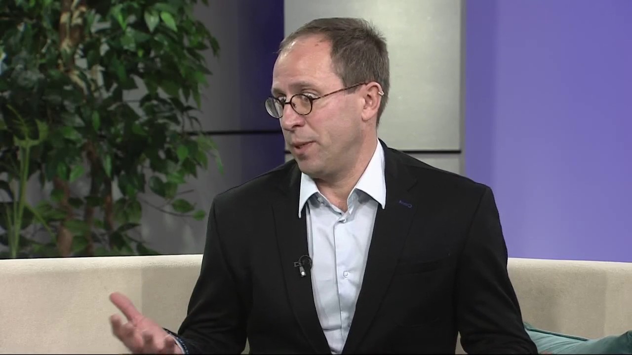 'The Stranger in the Woods' author Michael Finkel - YouTube