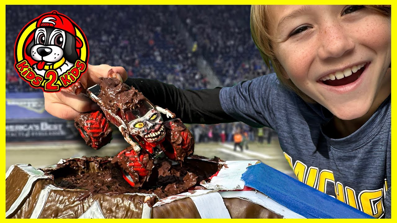 Monster Jam & Hot Wheels Monster Trucks MUD SHOW COMPILATION - YouTube