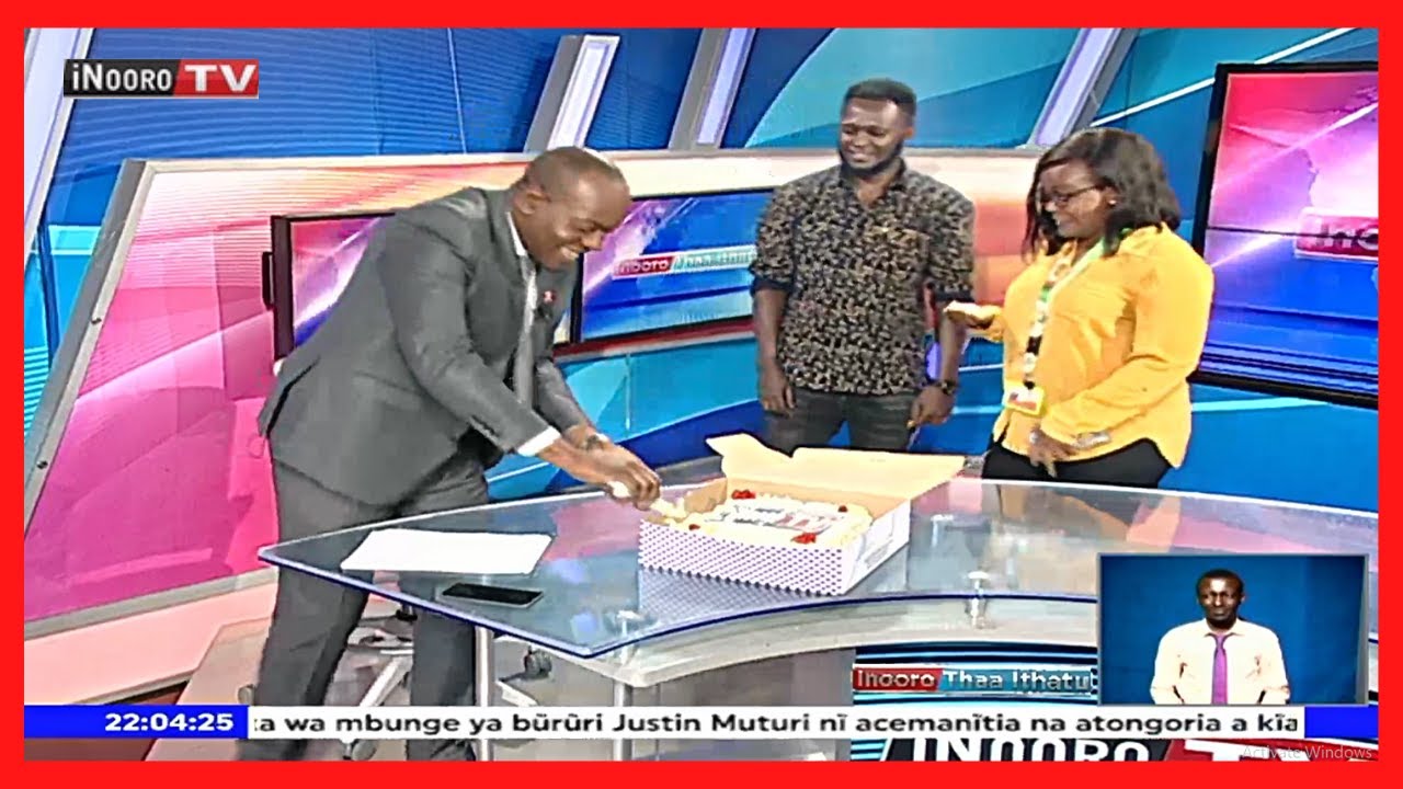 Muriuki Muchoki gũtinia keki ya #iNooroTV@6 - YouTube