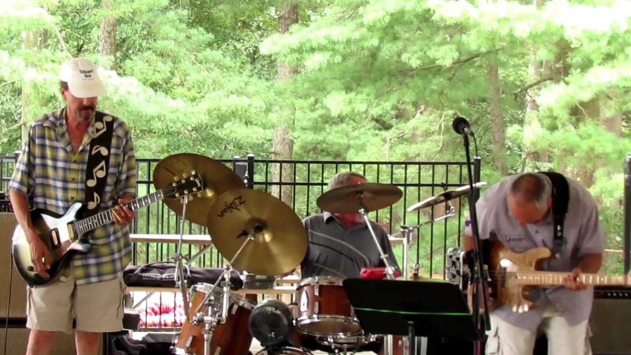 The Mangos - One Way Out.MOV - YouTube