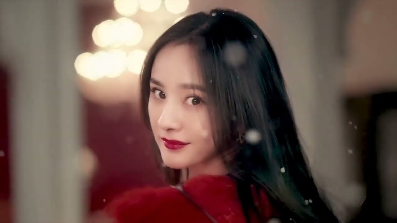 Sexy Chinese Victoria Secret Lingerie Model 杨幂 - YouTube