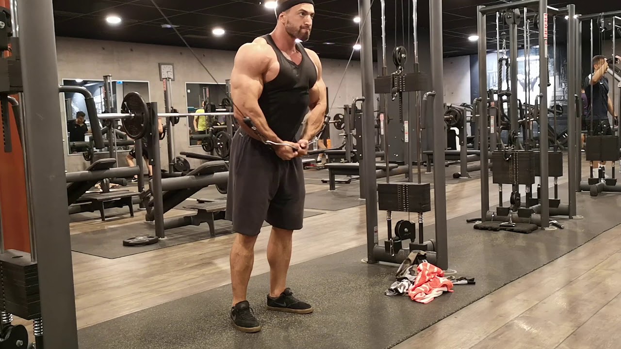 Cruce de poleas pectoral inferior - YouTube