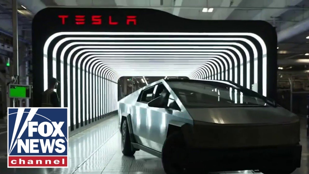 Go behind the scenes of Tesla’s gigafactory: ‘GROUNDBREAKING’ - YouTube