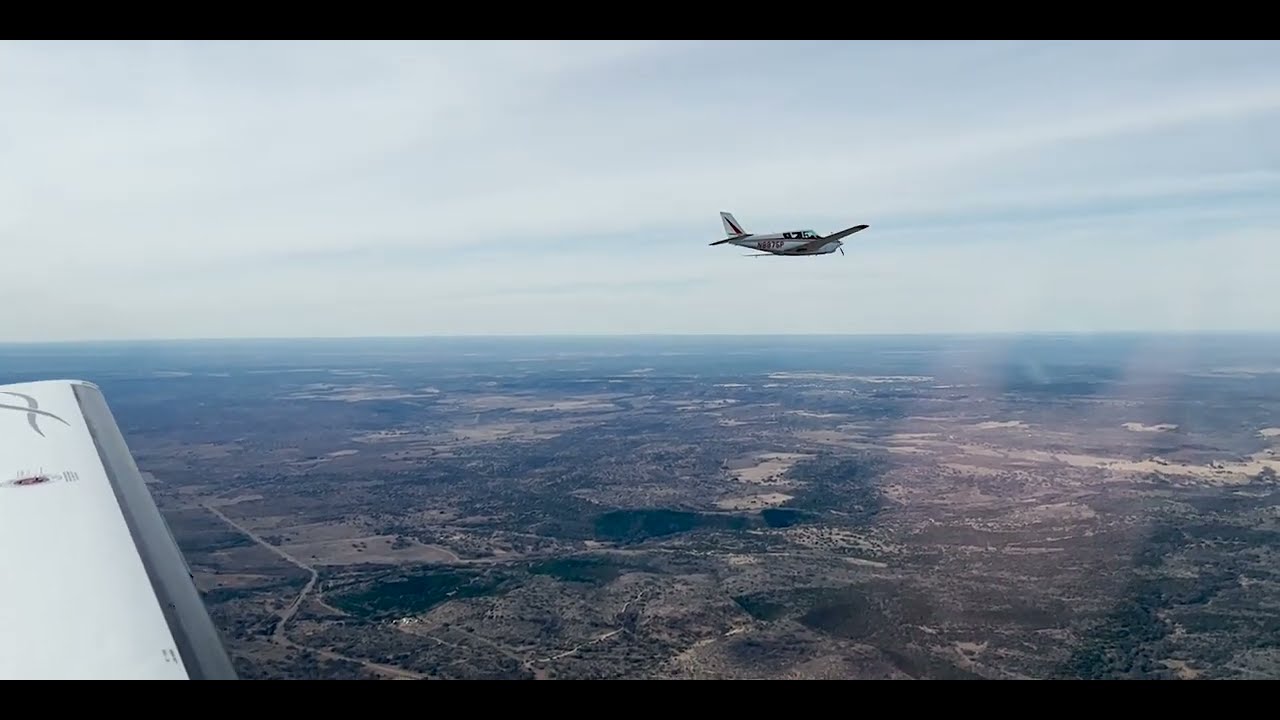 Formation flights with two Pipers in Texas - YouTube