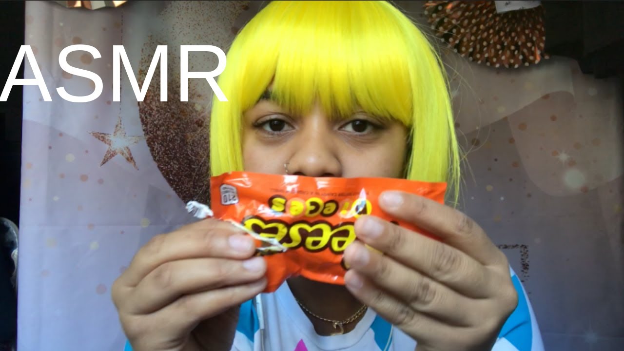ASMR MUKANG- The Best Crunchy Eating Sounds 🍫Reese's Pieces 🍫 - YouTube