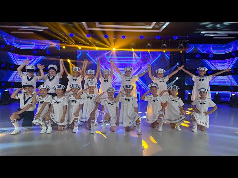 Elena’s Dance Studio - Marinarii veseli
