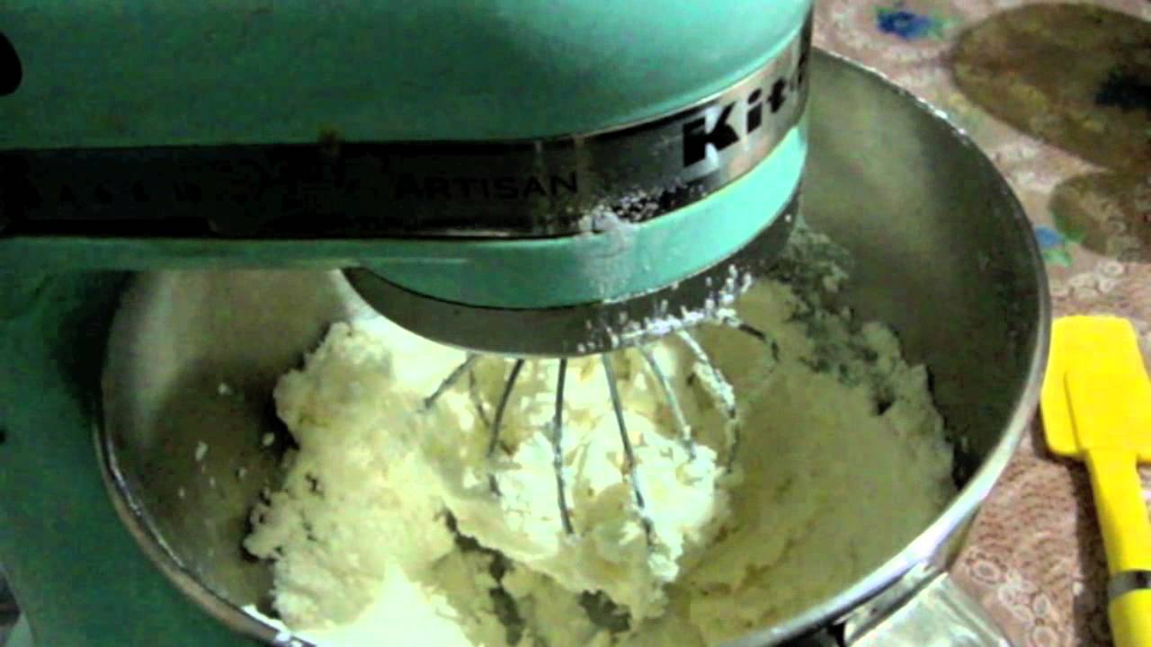 Cómo hacer betun (buttercream) para decorar pasteles o cupcakes Parte 2 ...